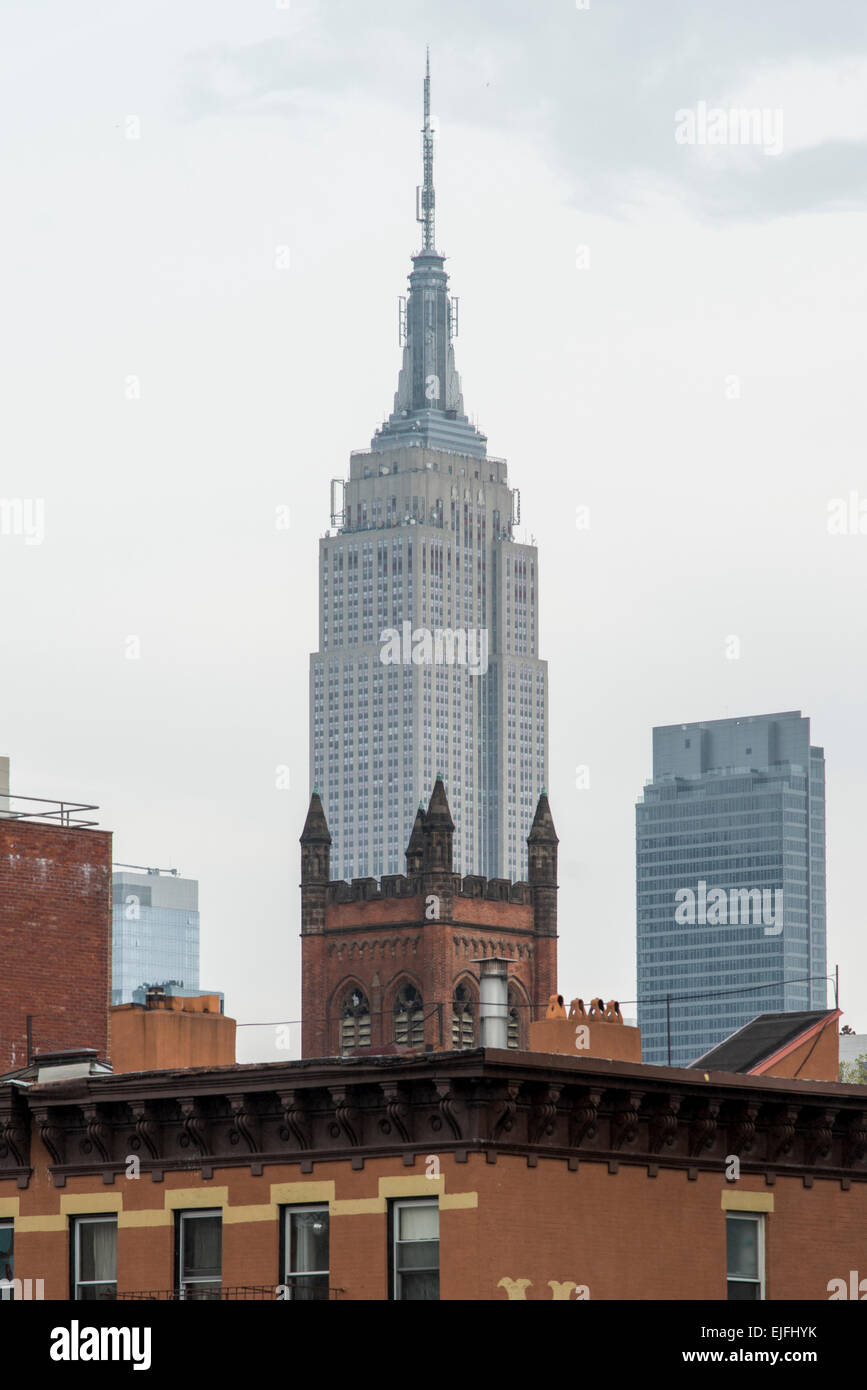 Low angle view of the Empire State Building, Manhattan, New York City ...