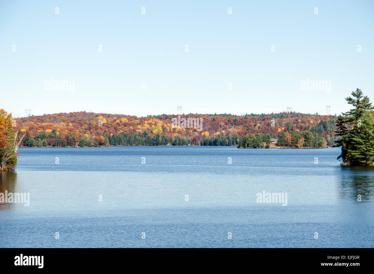 Lake in Muskoka during the fall season Stock Photo - Alamy
