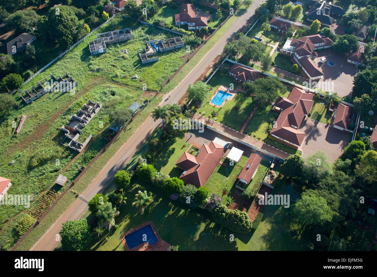 Low density housing hi-res stock photography and images - Alamy