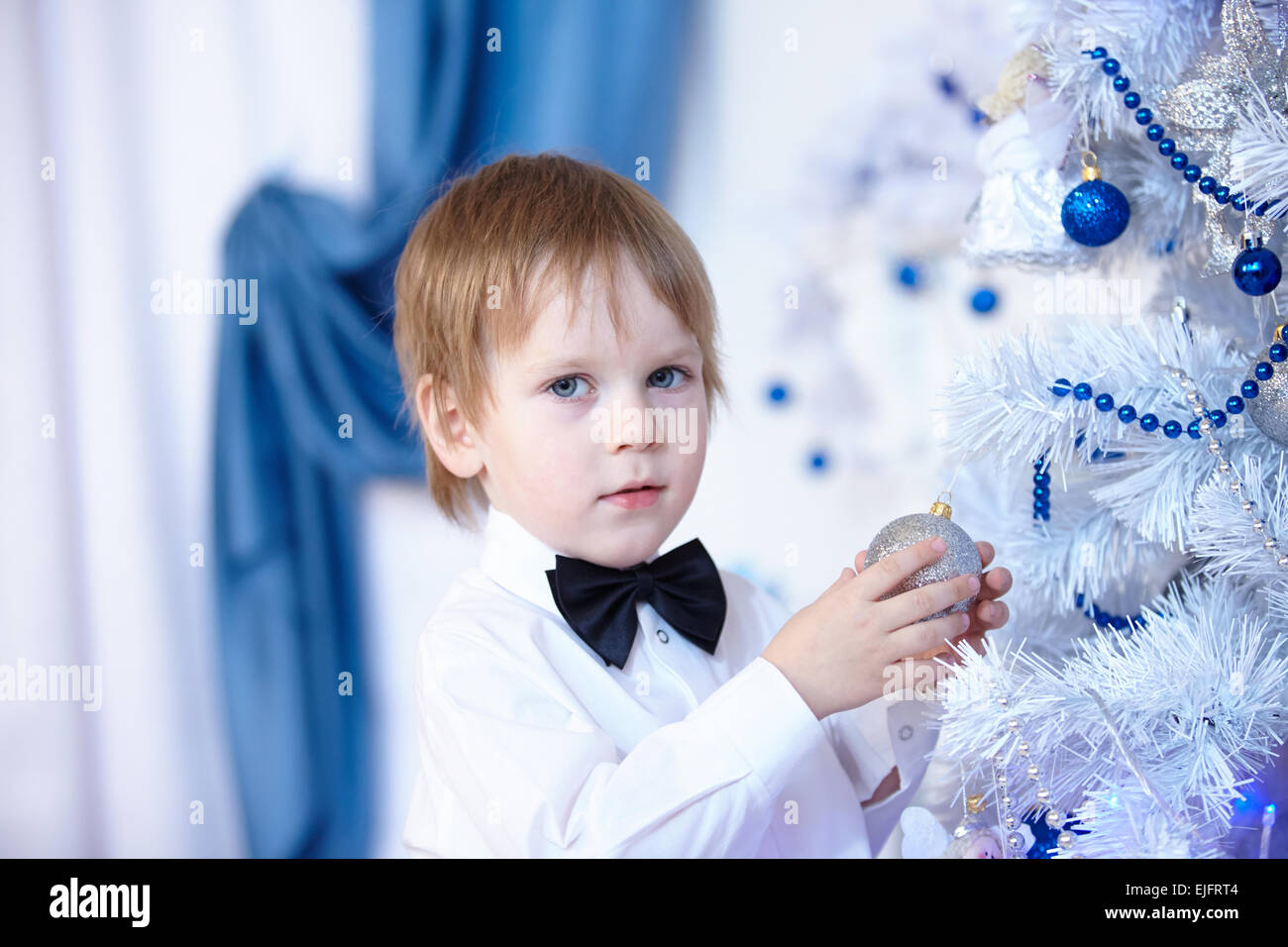 Kid blue shirt and tie hi-res stock photography and images - Alamy