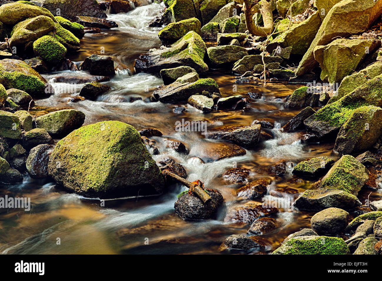 Boulders in river hi-res stock photography and images - Alamy