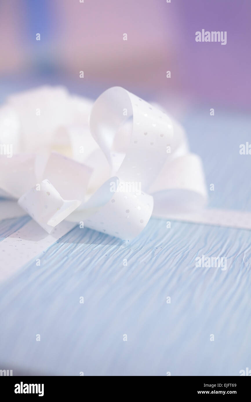 Blue and white bow hi-res stock photography and images - Alamy