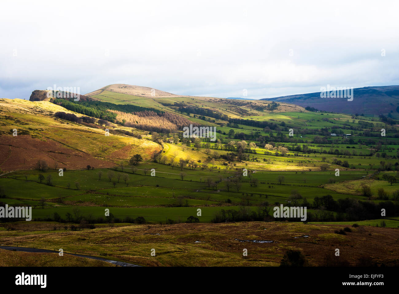 Lose Hill and Back Tor Hills in the Derbyshire Peak District Bathed in ...