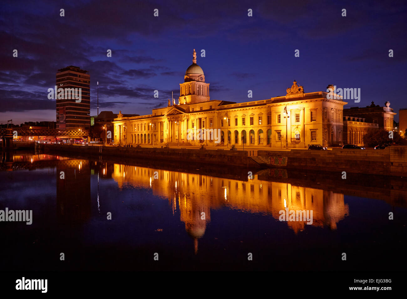 Custom House Dublin High Resolution Stock Photography and Images - Alamy