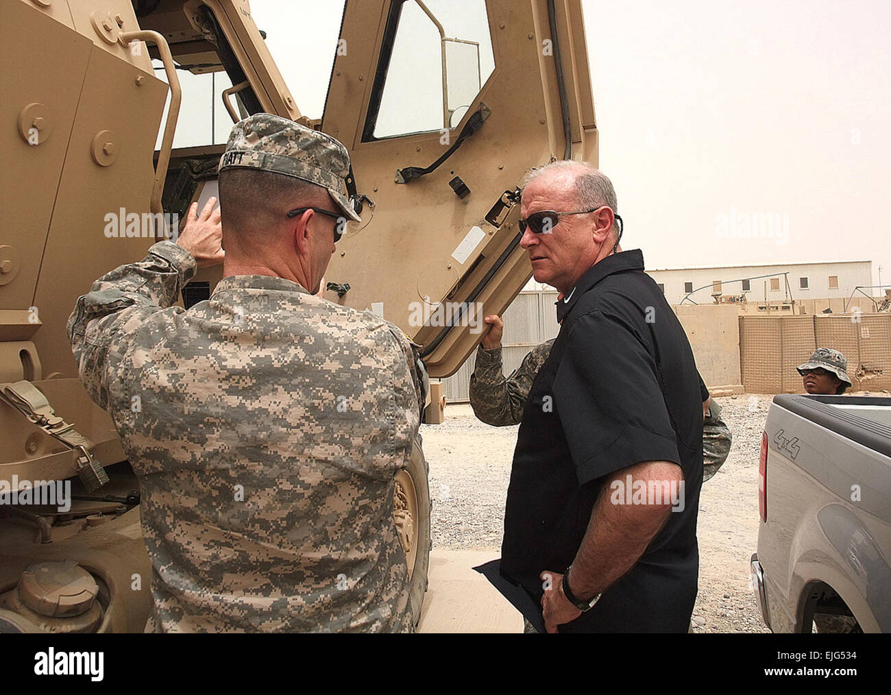 Football coach army team hi-res stock photography and images - Alamy