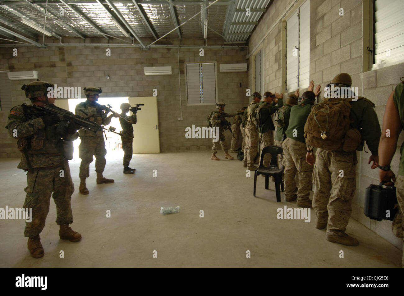 U.S. Army Soldiers from Alpha Company, 1st Battalion, 5th Infantry ...