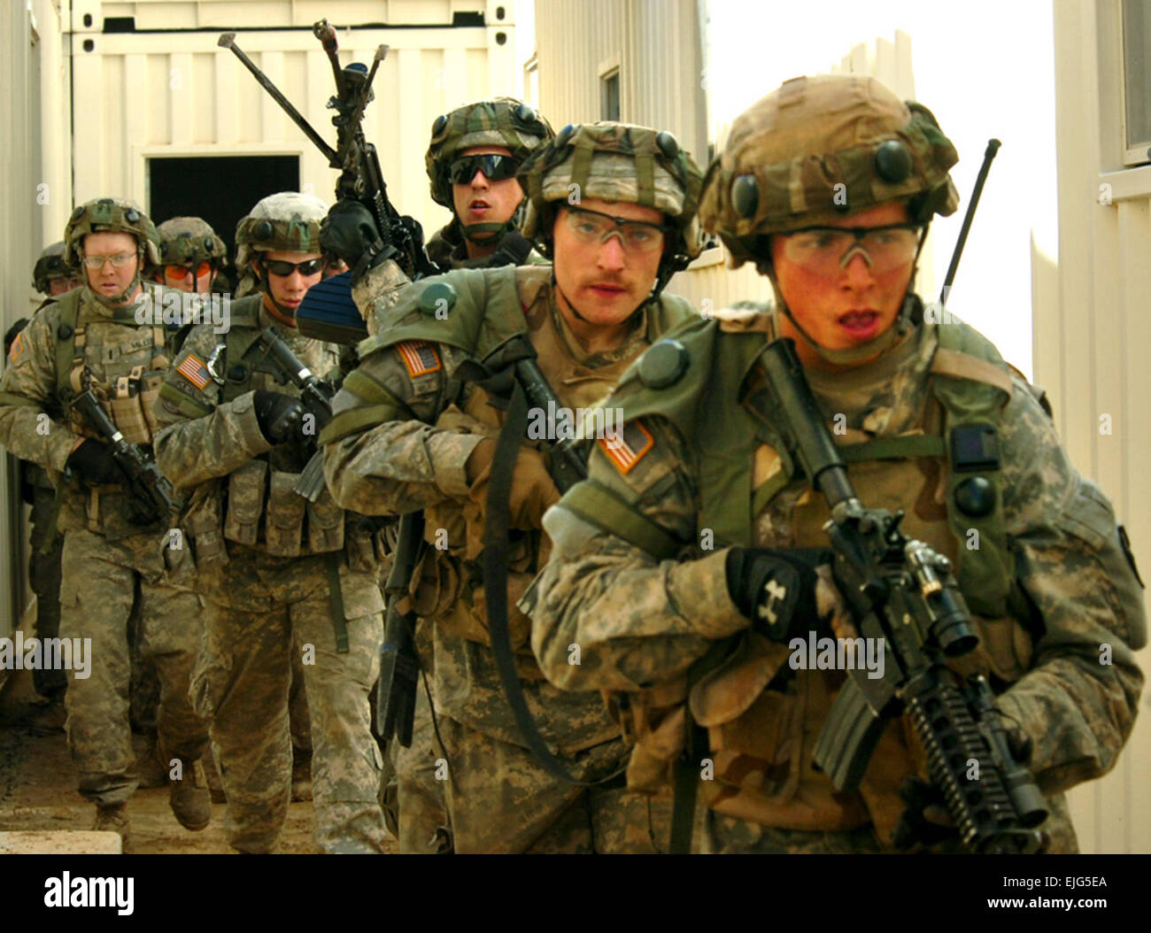 U.S. Army Soldiers from Alpha Company, 1st Battalion, 5th Infantry ...