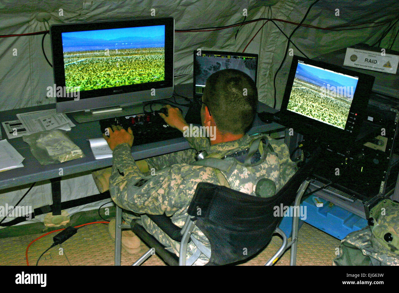 Base defense operations center hi-res stock photography and images - Alamy