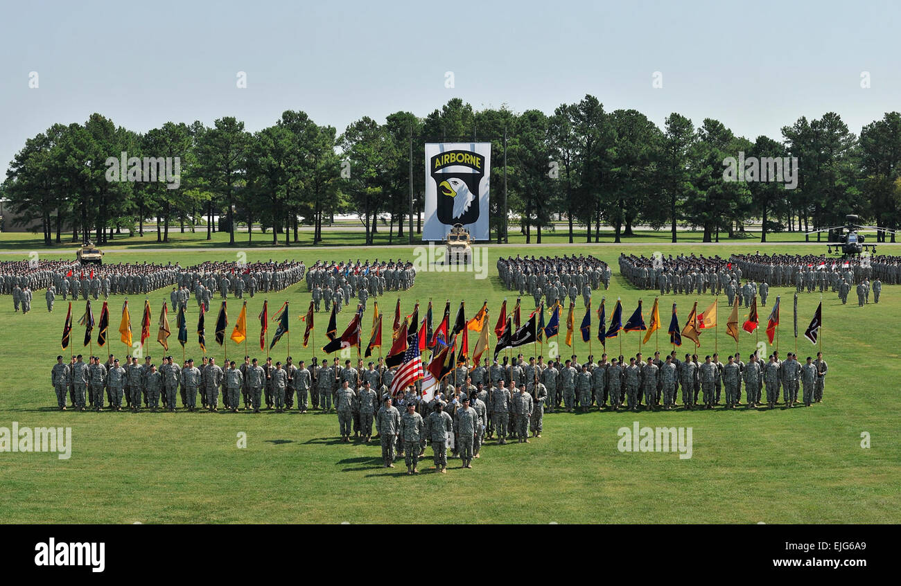 Soldiers of the 101st Airborne Division Air Assault assemble on the ...