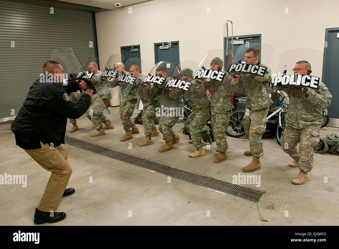 Soldiers of Charlie Co. 1st Battalion, 149th Infantry conducted civil ...