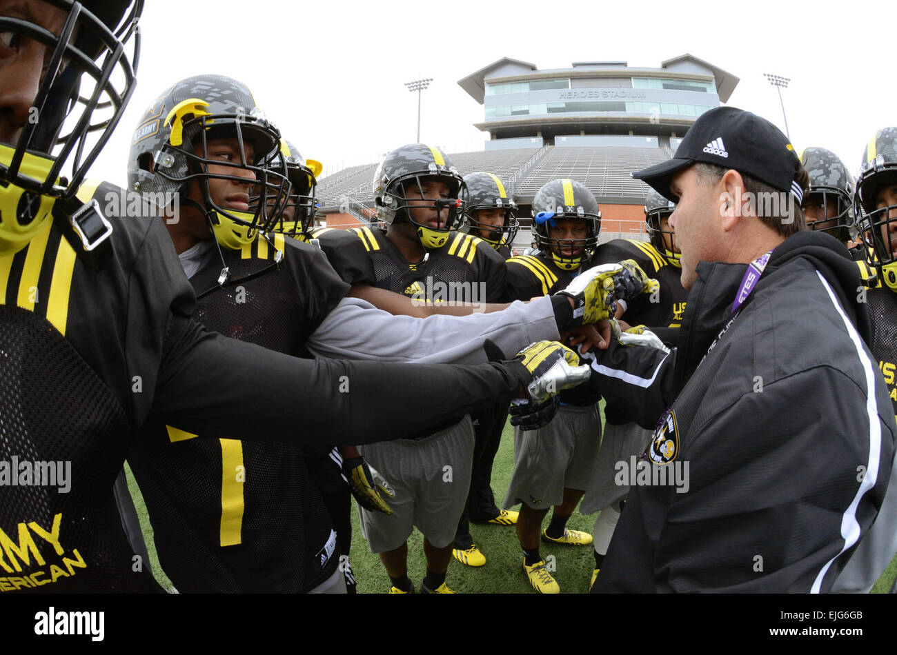Heroes stadium hi-res stock photography and images - Alamy