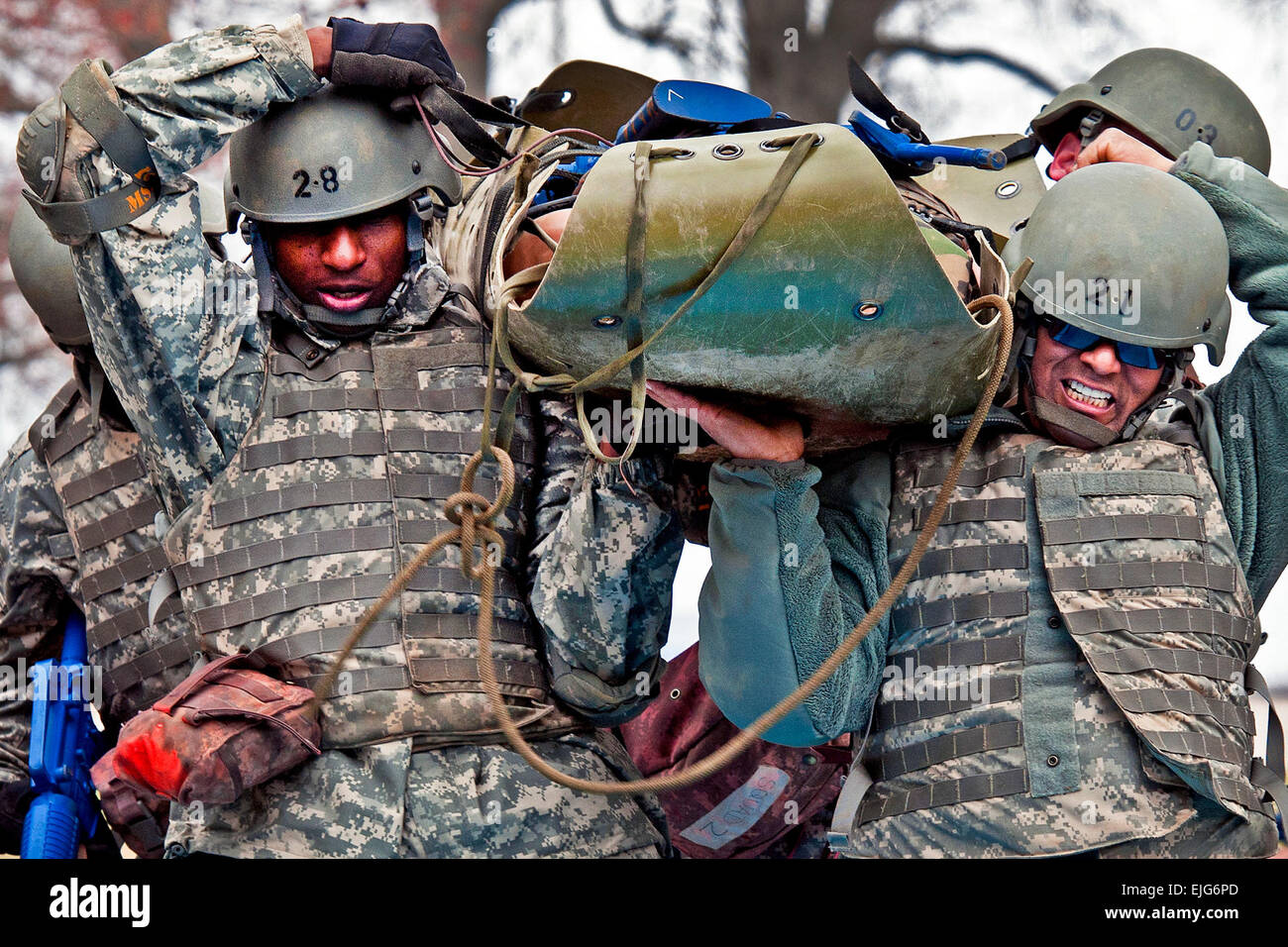 Army physical evaluation hi-res stock photography and images - Alamy