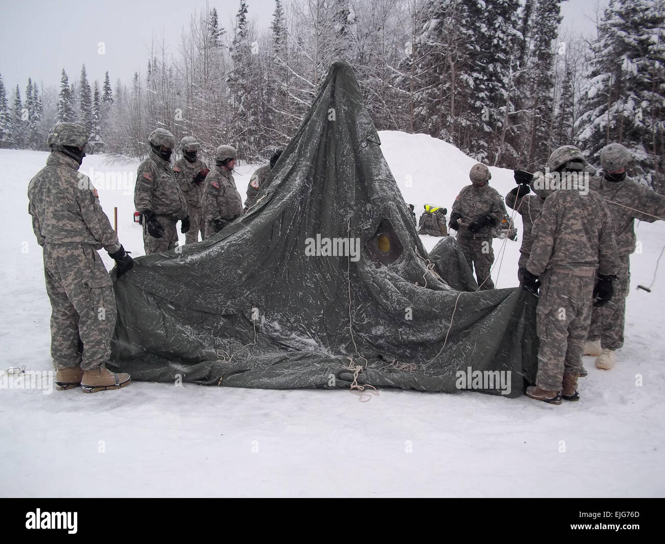 Soldiers from C Co, 307th Expeditionary Signal Battalion, Joint Base ...