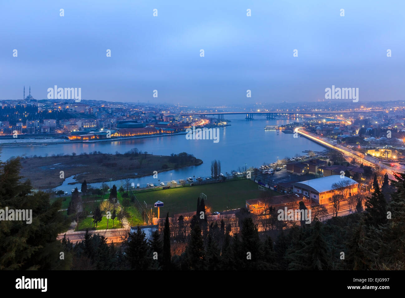 Istanbul roads hi-res stock photography and images - Alamy