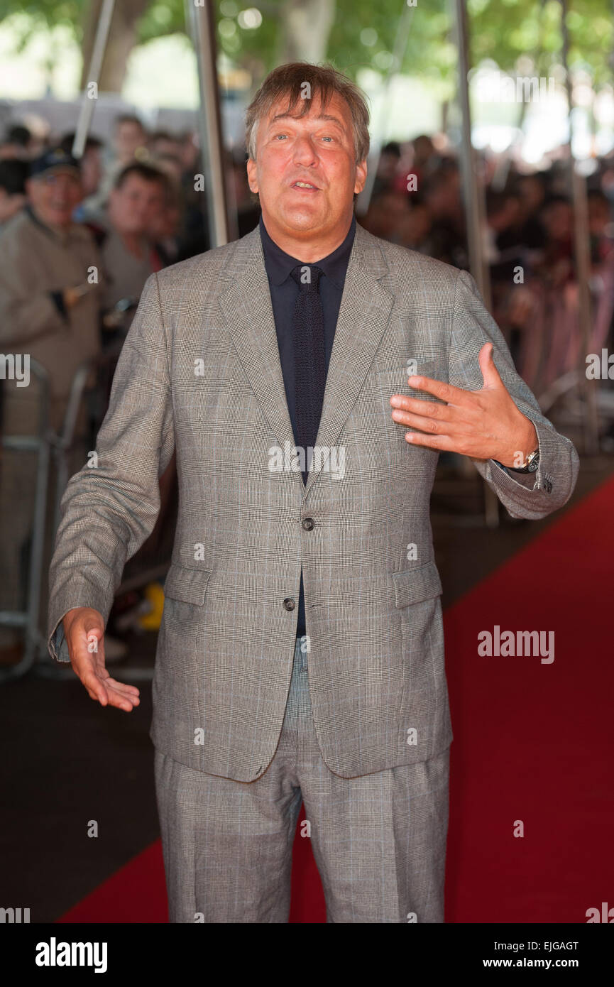 Stephen fry actor portrait hi-res stock photography and images - Alamy