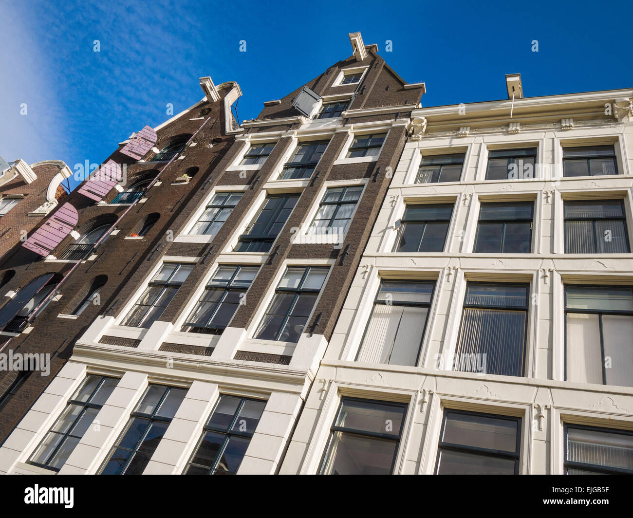 Traditional canal house buildings on Herengracht Canal, Amsterdam ...