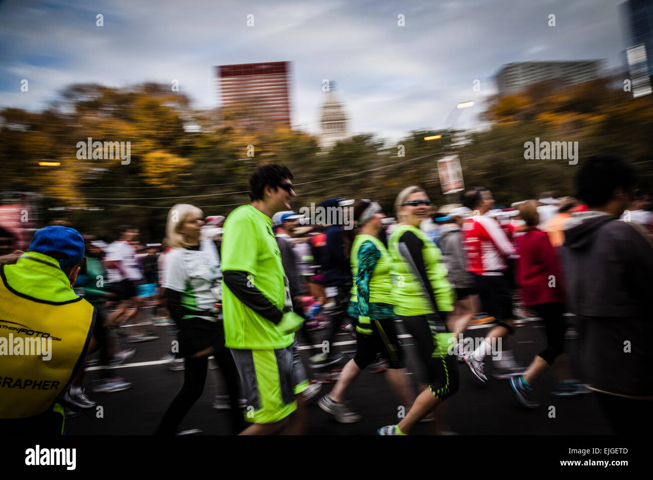 Chicago Marathon runners completed the 2012 Chicago Marathon Stock ...