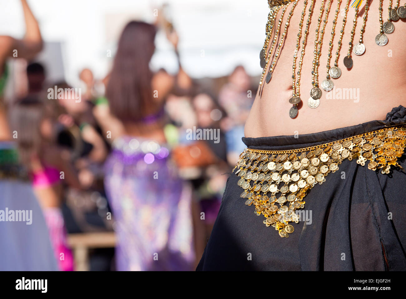 Arabic dance hi-res stock photography and images - Alamy