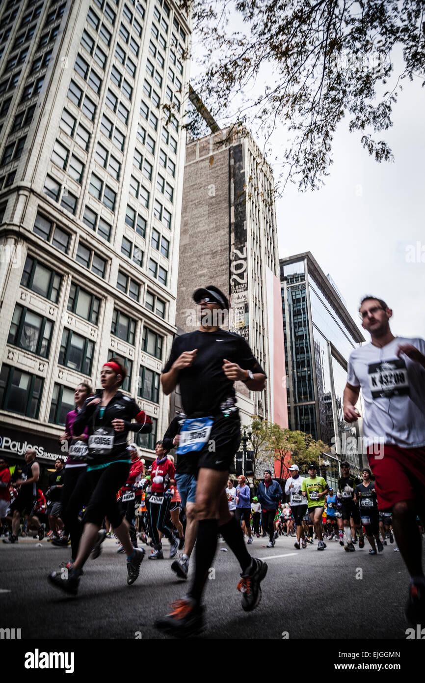 Chicago Marathon runners completed the 2012 Chicago Marathon Stock ...