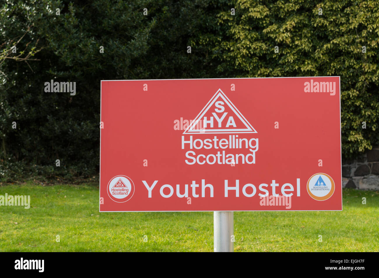 Youth hostel sign hi-res stock photography and images - Alamy