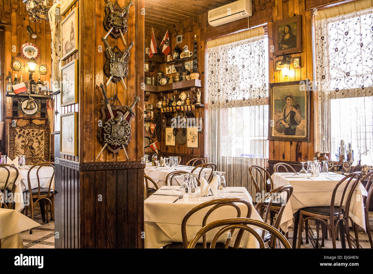 Restaurant meteora hi-res stock photography and images - Alamy