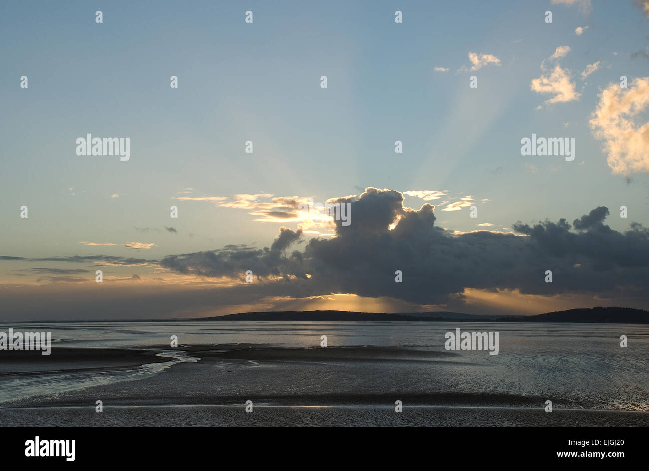 Stunning sunset across Morecambe Bay from Silverdales in Lancashire ...
