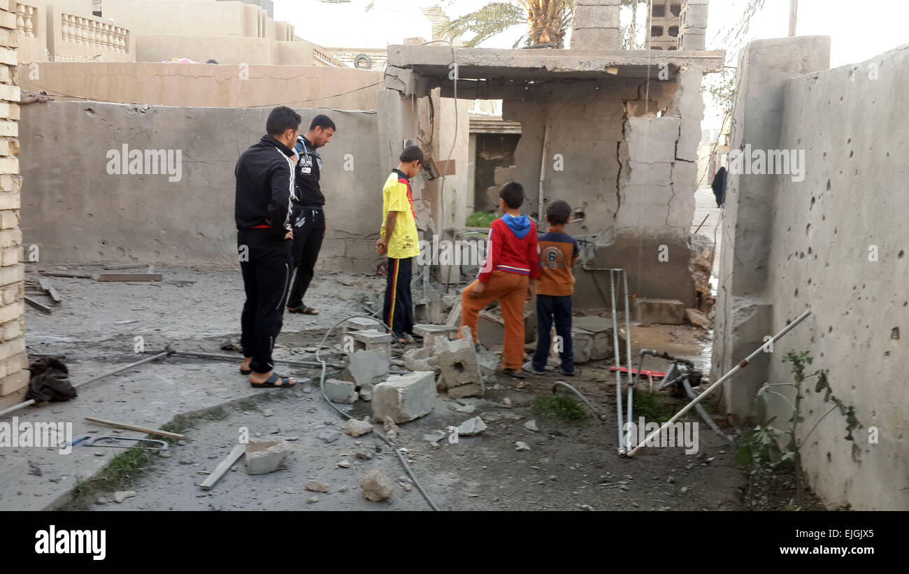 Damaged house of islamic hi-res stock photography and images - Alamy