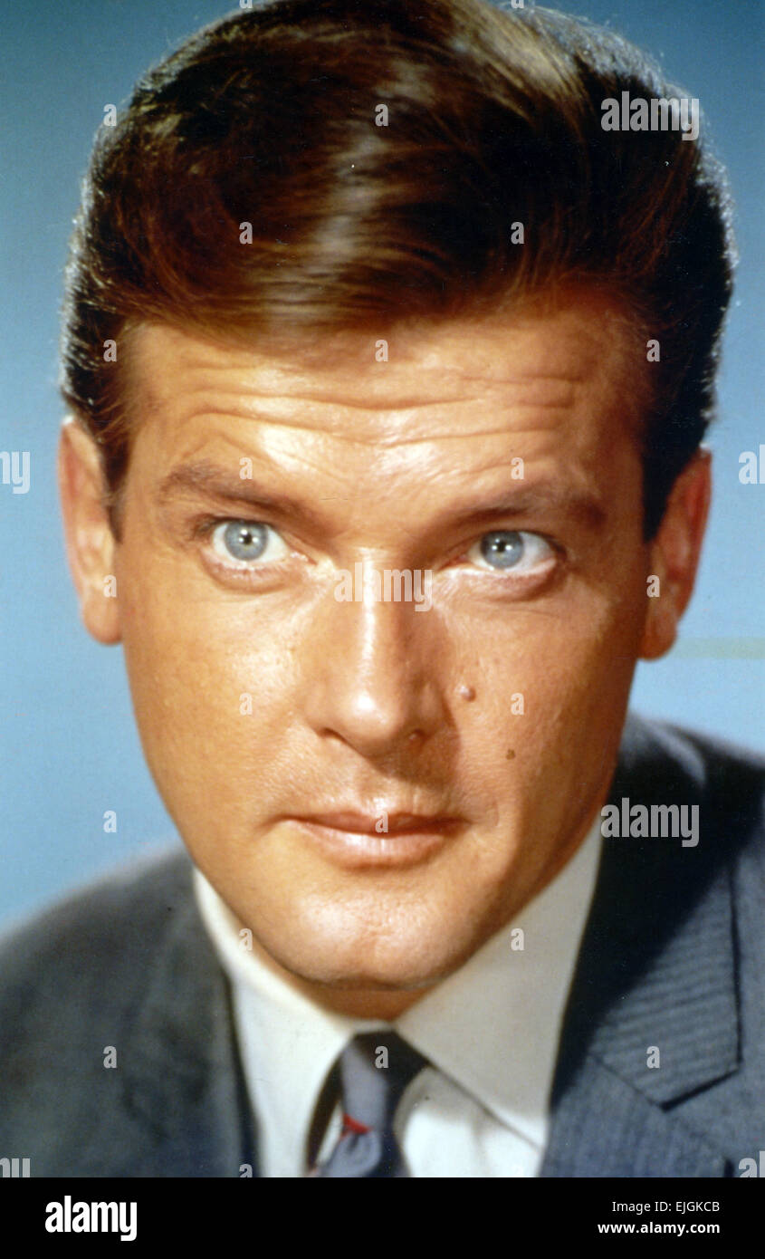ROGER MOORE English film and TV actor about 1962 Stock Photo - Alamy