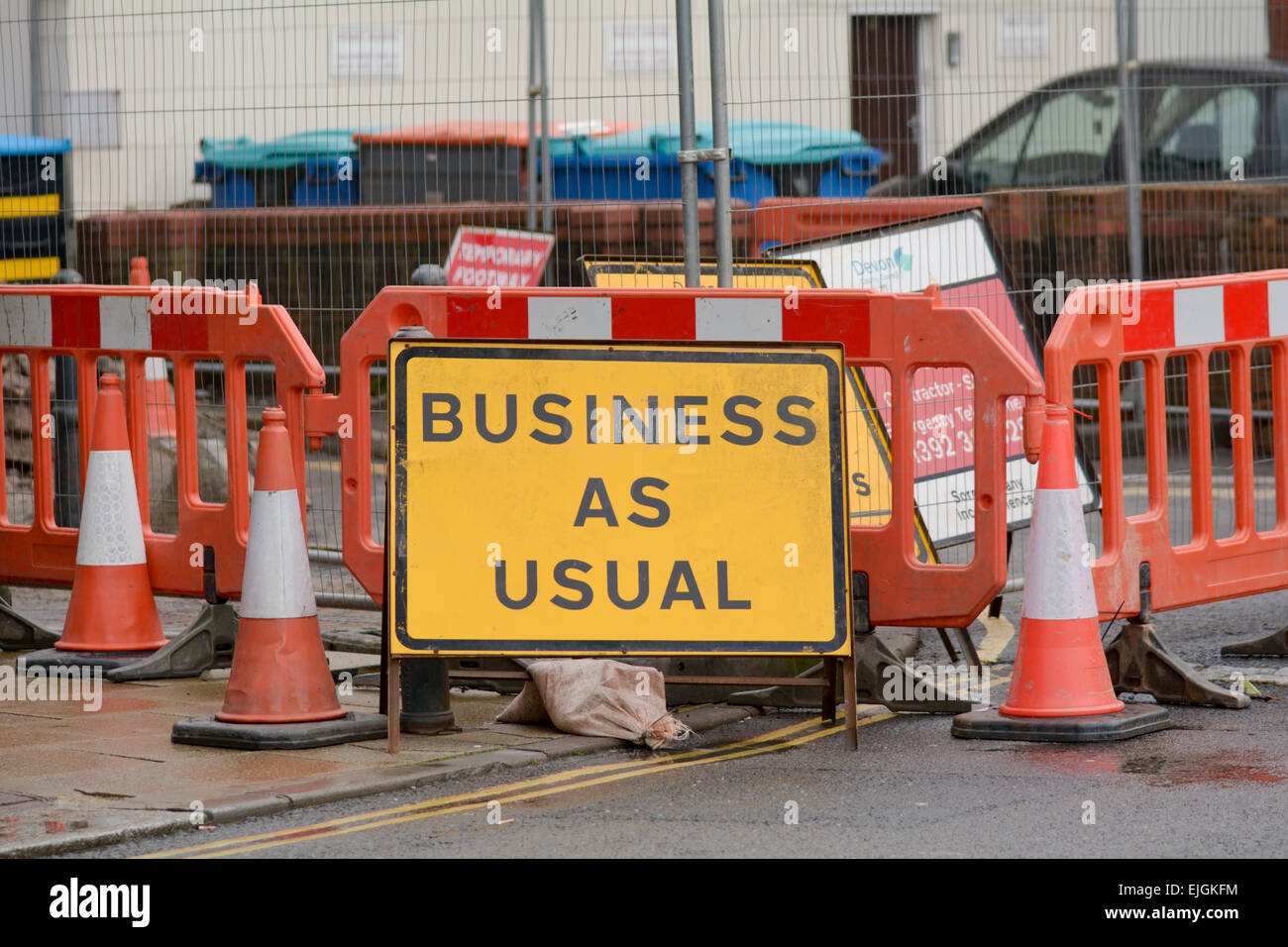 Business as usual sign hi-res stock photography and images - Alamy