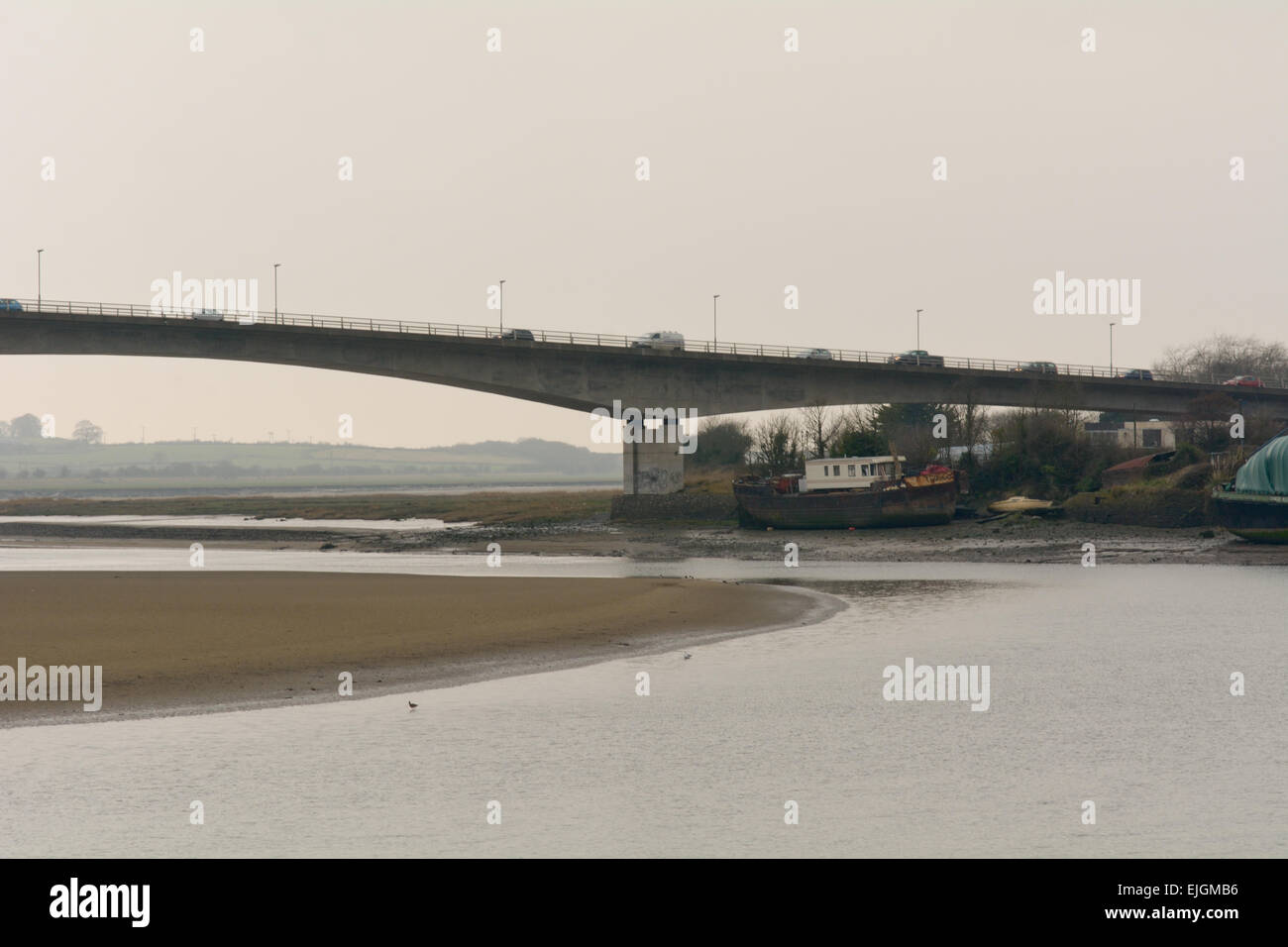 Road and pedestrian bridge over River Taw in Barnstaple, Devon, England ...