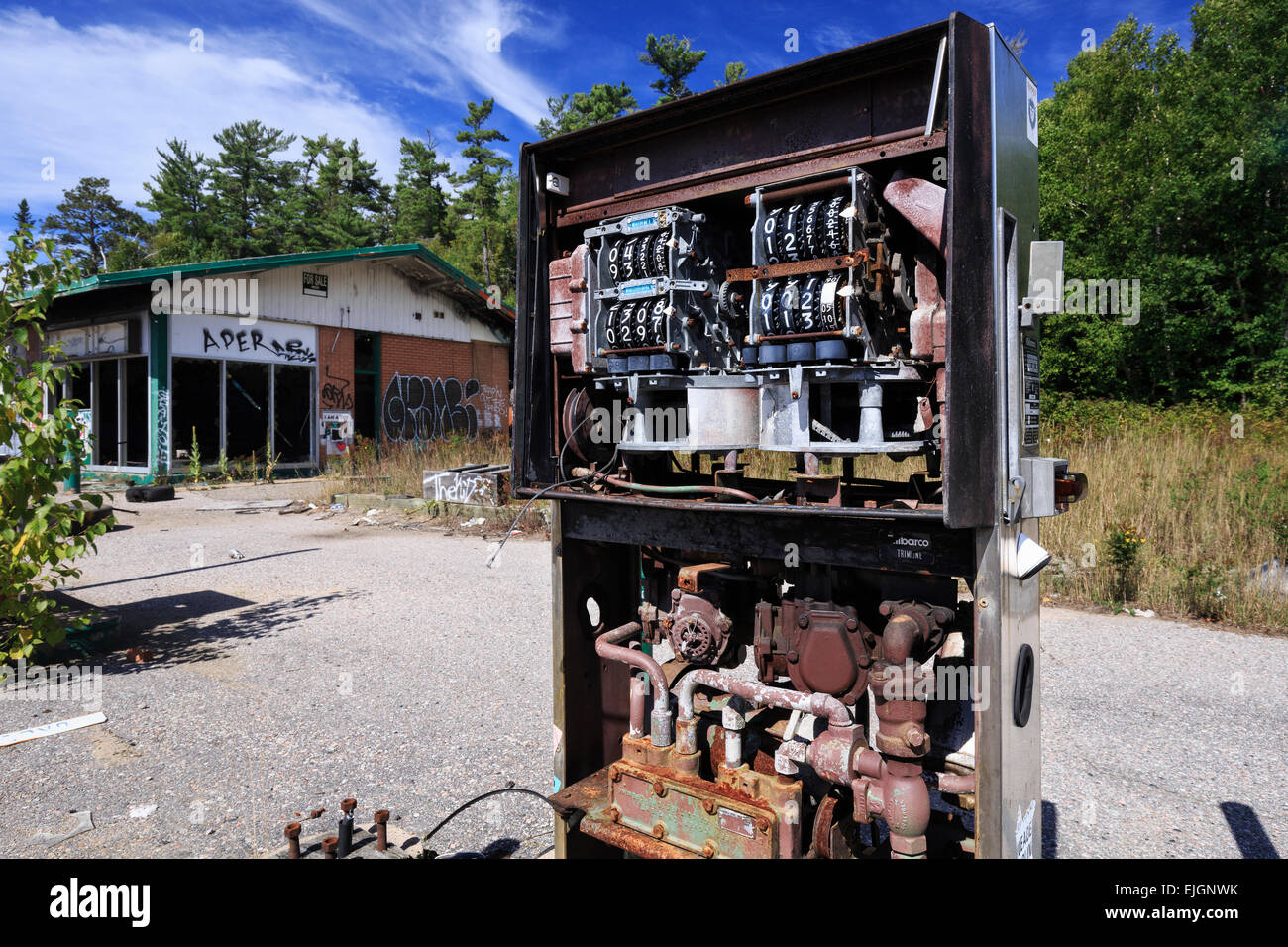 Old Gas Stations Stock Photos & Old Gas Stations Stock Images - Alamy