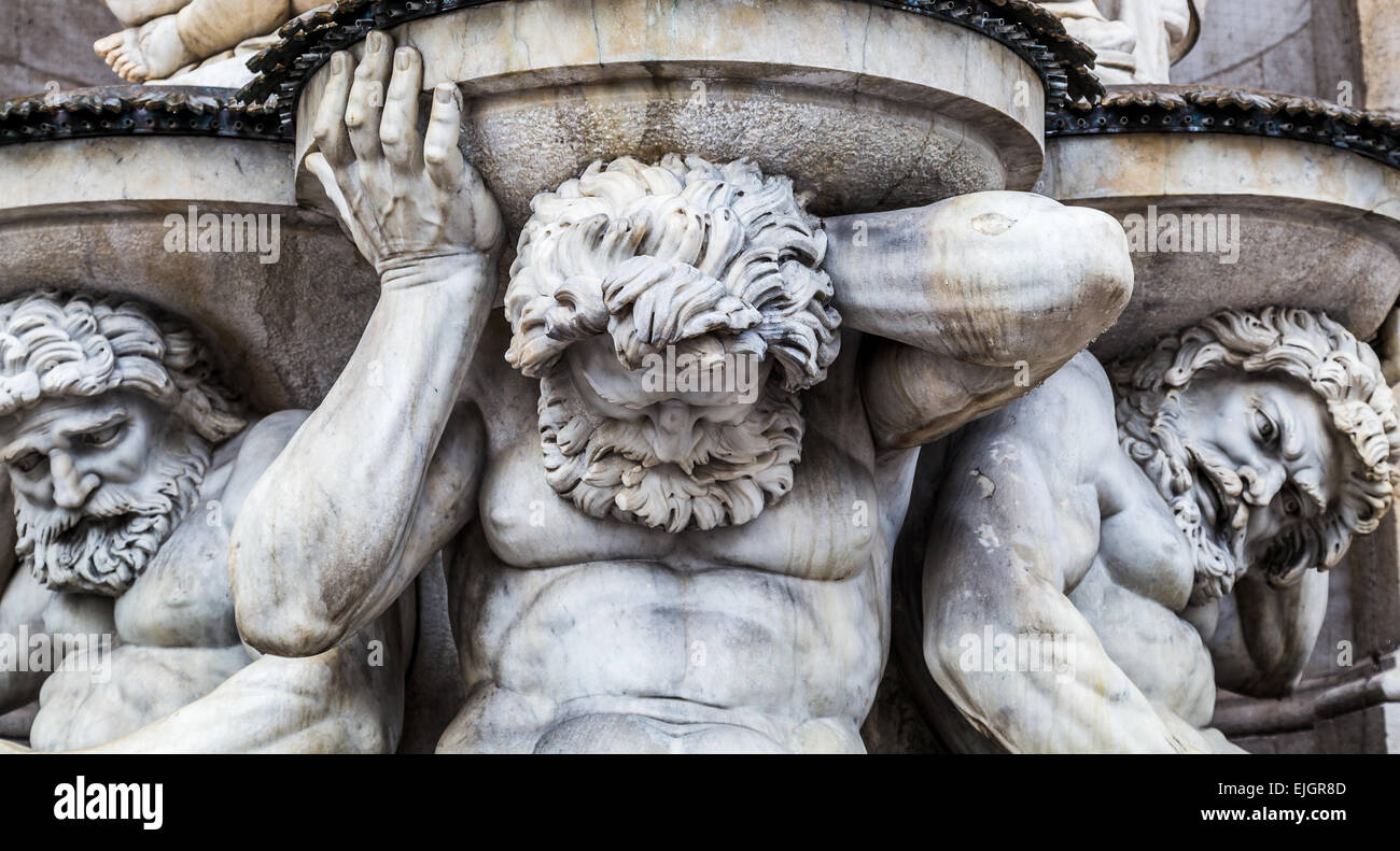 Statues in the city of Vienna Stock Photo - Alamy