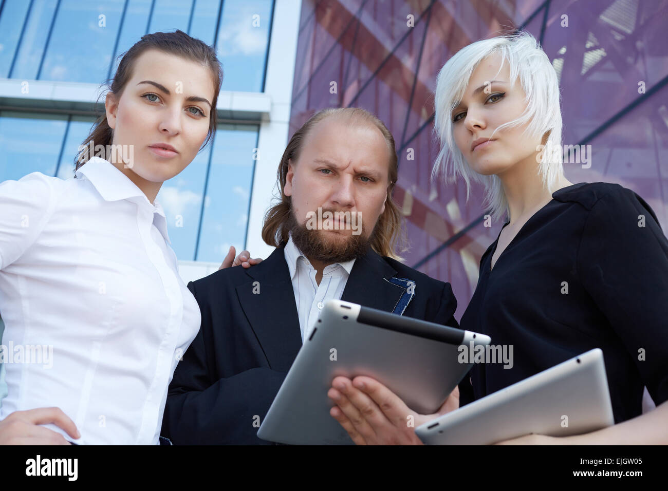 Group people looking one hi-res stock photography and images - Alamy