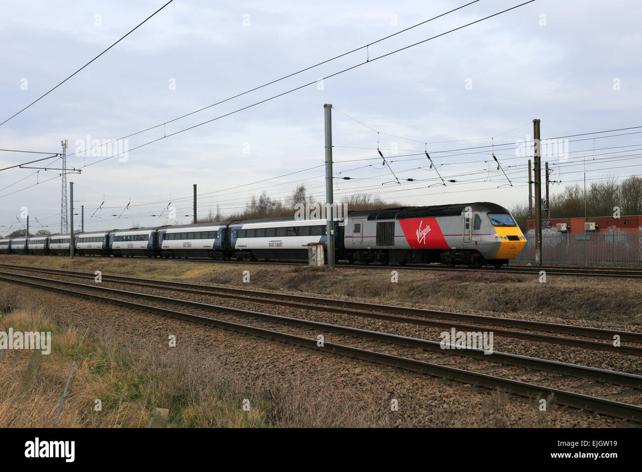 43272 virgin trains hi-res stock photography and images - Alamy