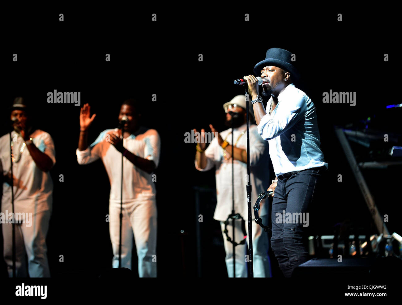 Anthony Hamilton performs live in concert during the 'Back to Love Tour ...