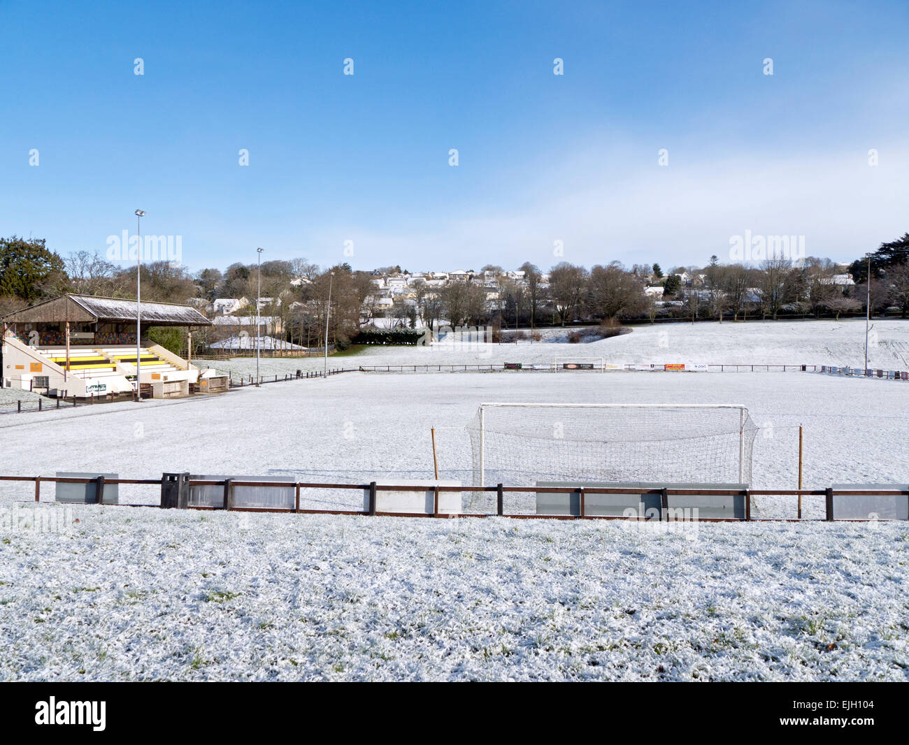 Football pitch with snow hi-res stock photography and images - Alamy