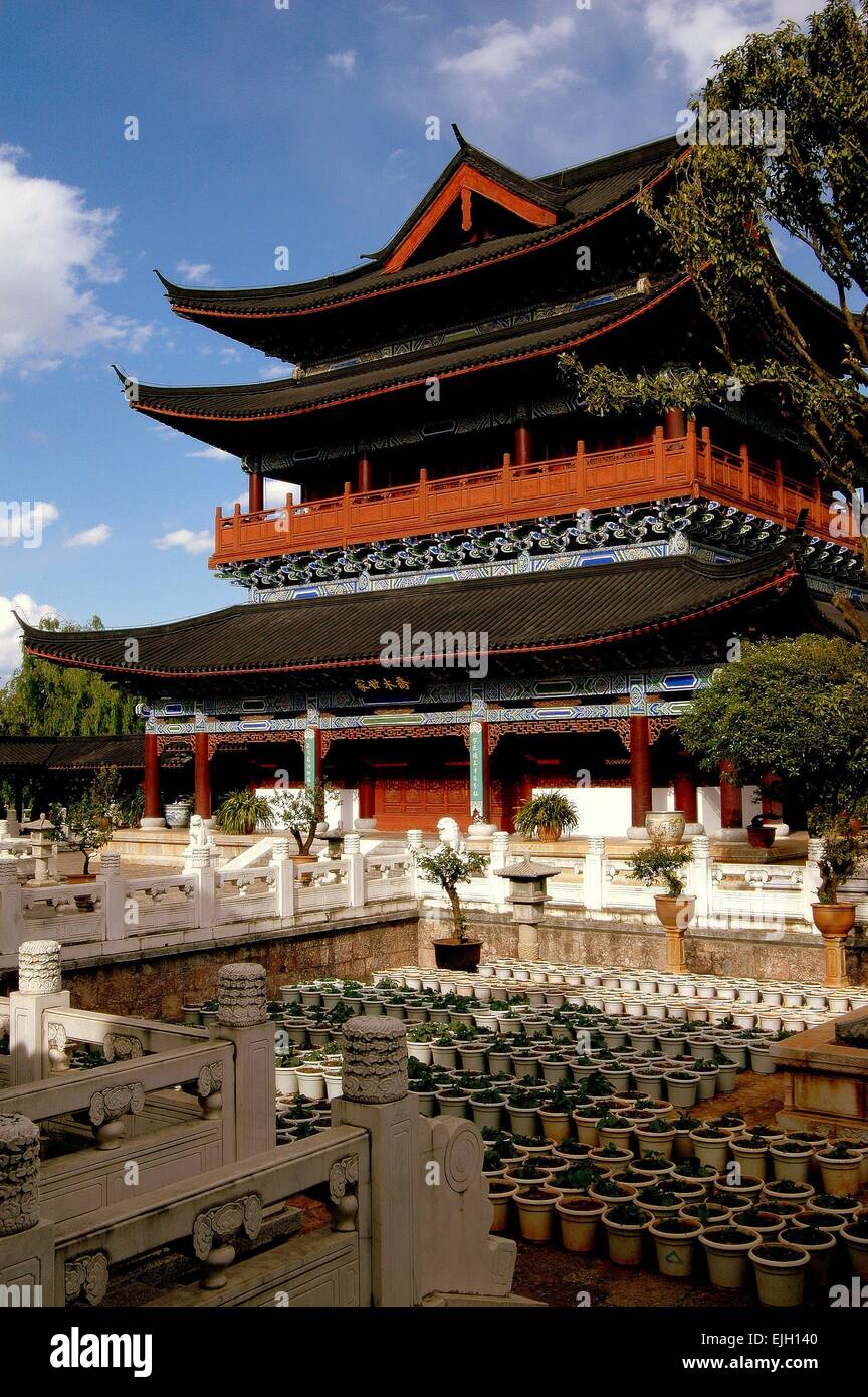 Liiang, China: The Thousand Volume Book Library Building and courtyard ...