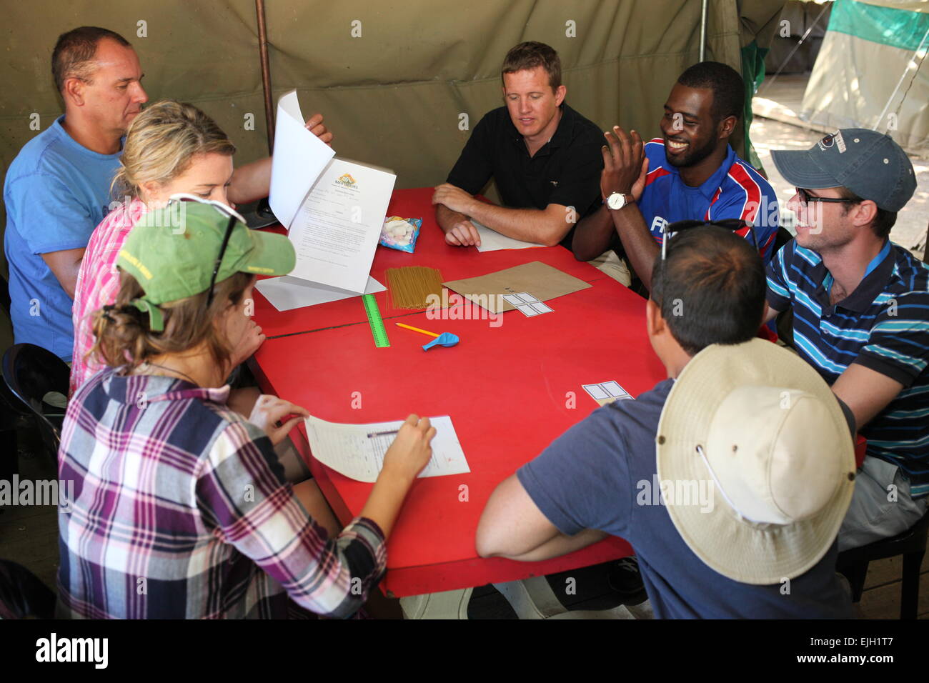 Teambuilding Group Stock Photos & Teambuilding Group Stock Images - Alamy