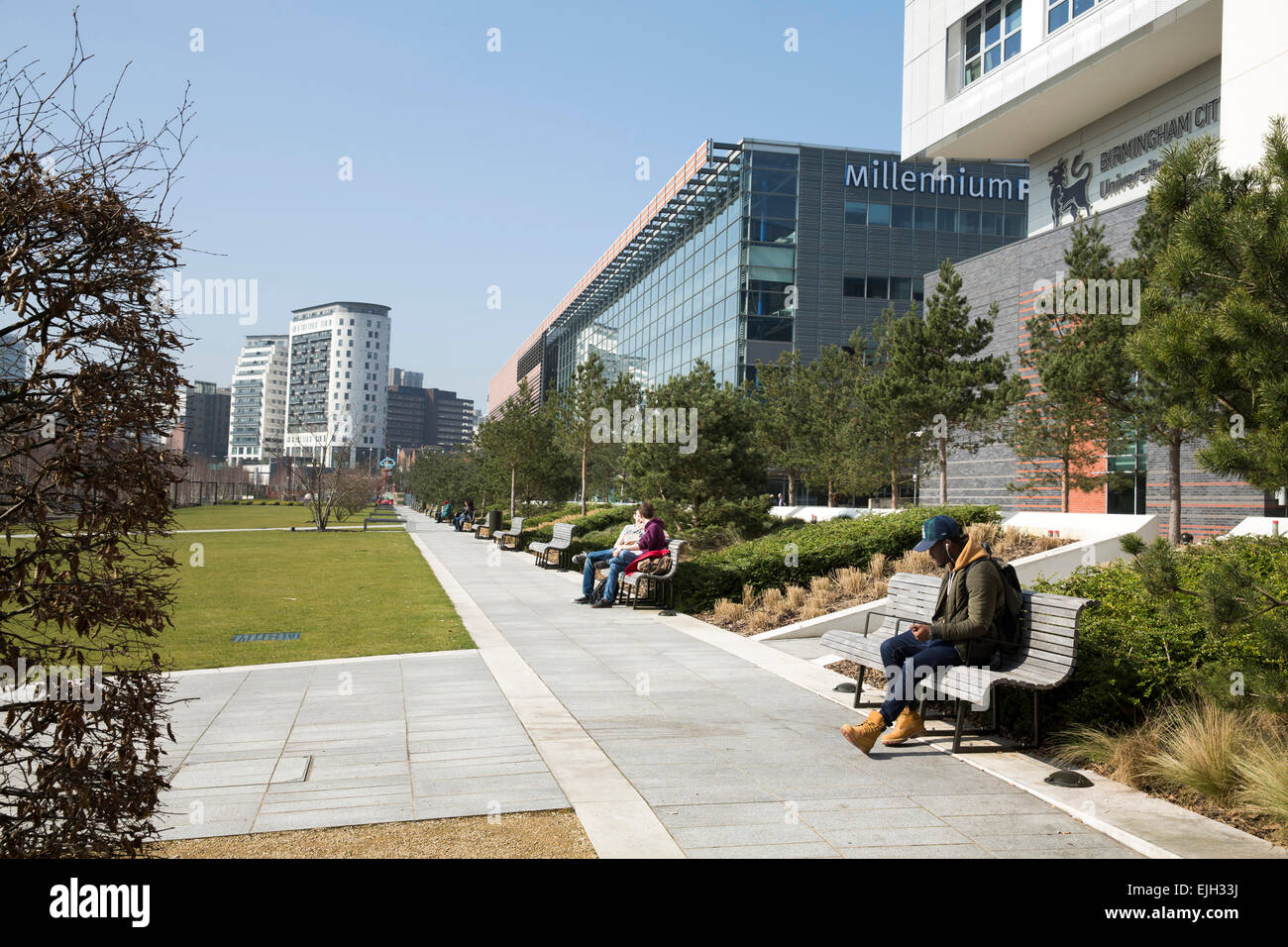 The Parkside Building, Birmingham City University next to Millennium ...
