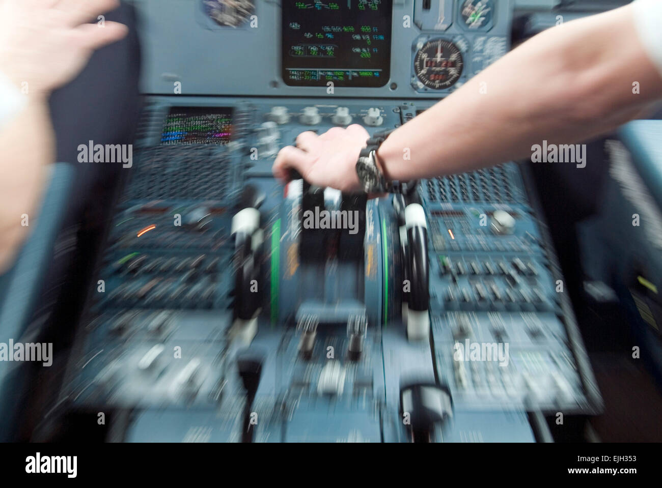 Airbus a320 cockpit hi-res stock photography and images - Alamy