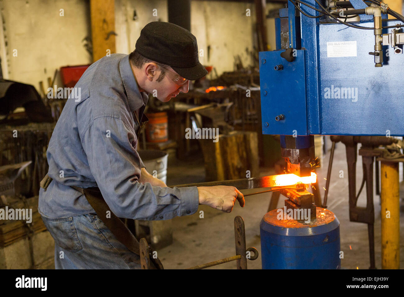 Forging hammer hi-res stock photography and images - Alamy
