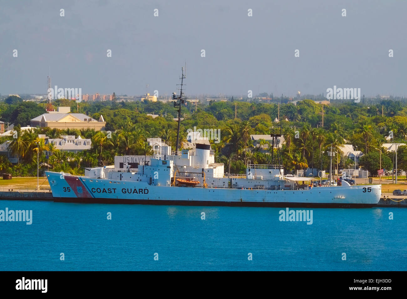 U s coast guard cutter ingham hi-res stock photography and images - Alamy
