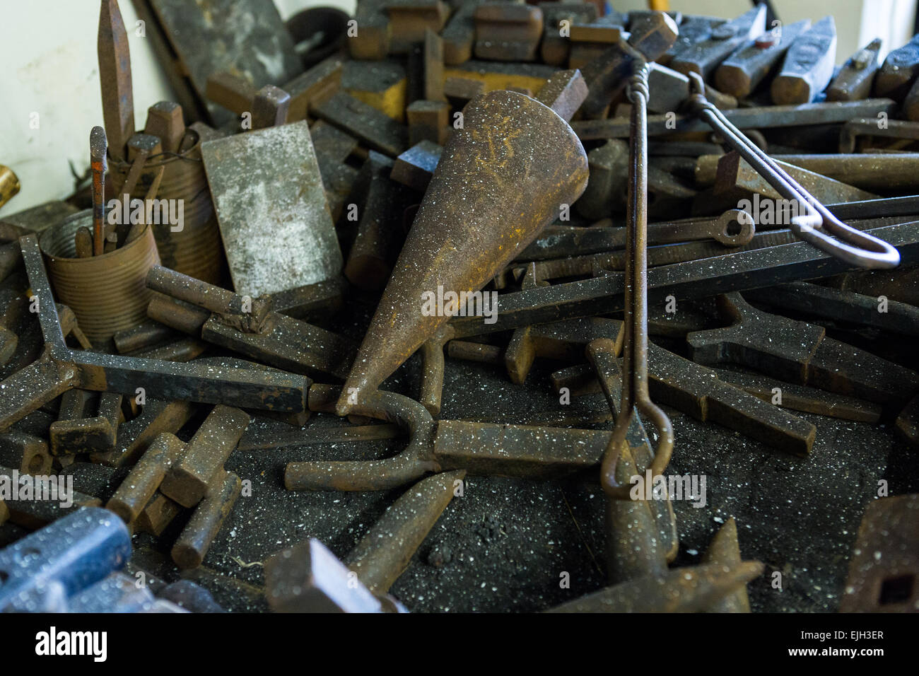 Iron work forms hi-res stock photography and images - Alamy