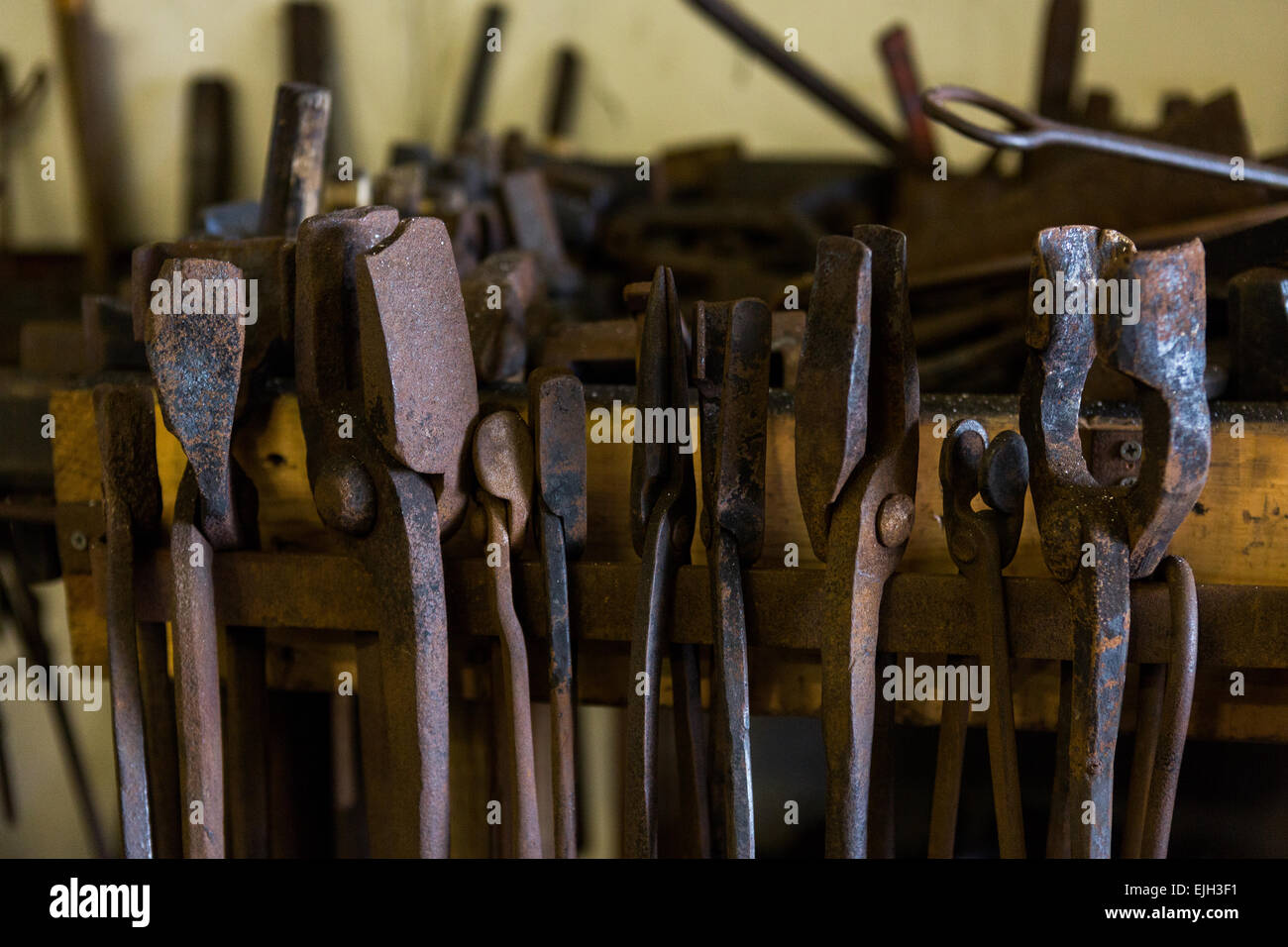 Iron hammers hi-res stock photography and images - Alamy