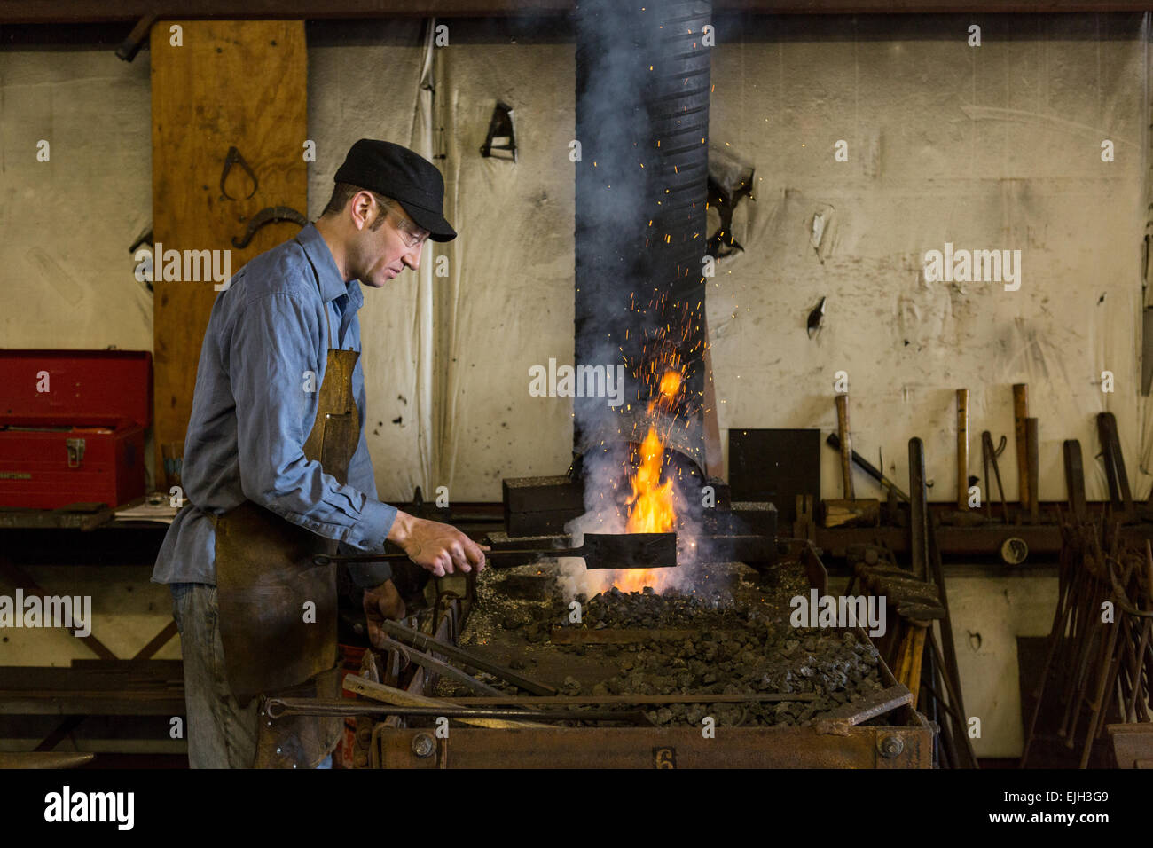 Workbench in a forge hi-res stock photography and images - Alamy