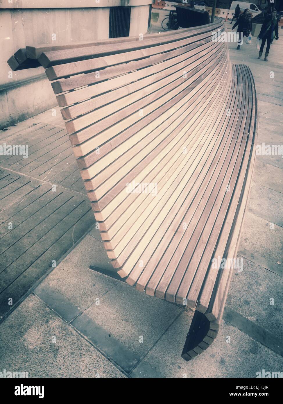 Modern bench hi-res stock photography and images - Alamy