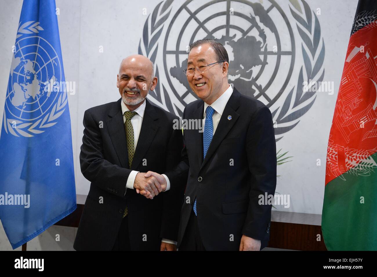 New York, USA. 26th Mar, 2015. Afghan President Ashraf Ghani (L) poses ...