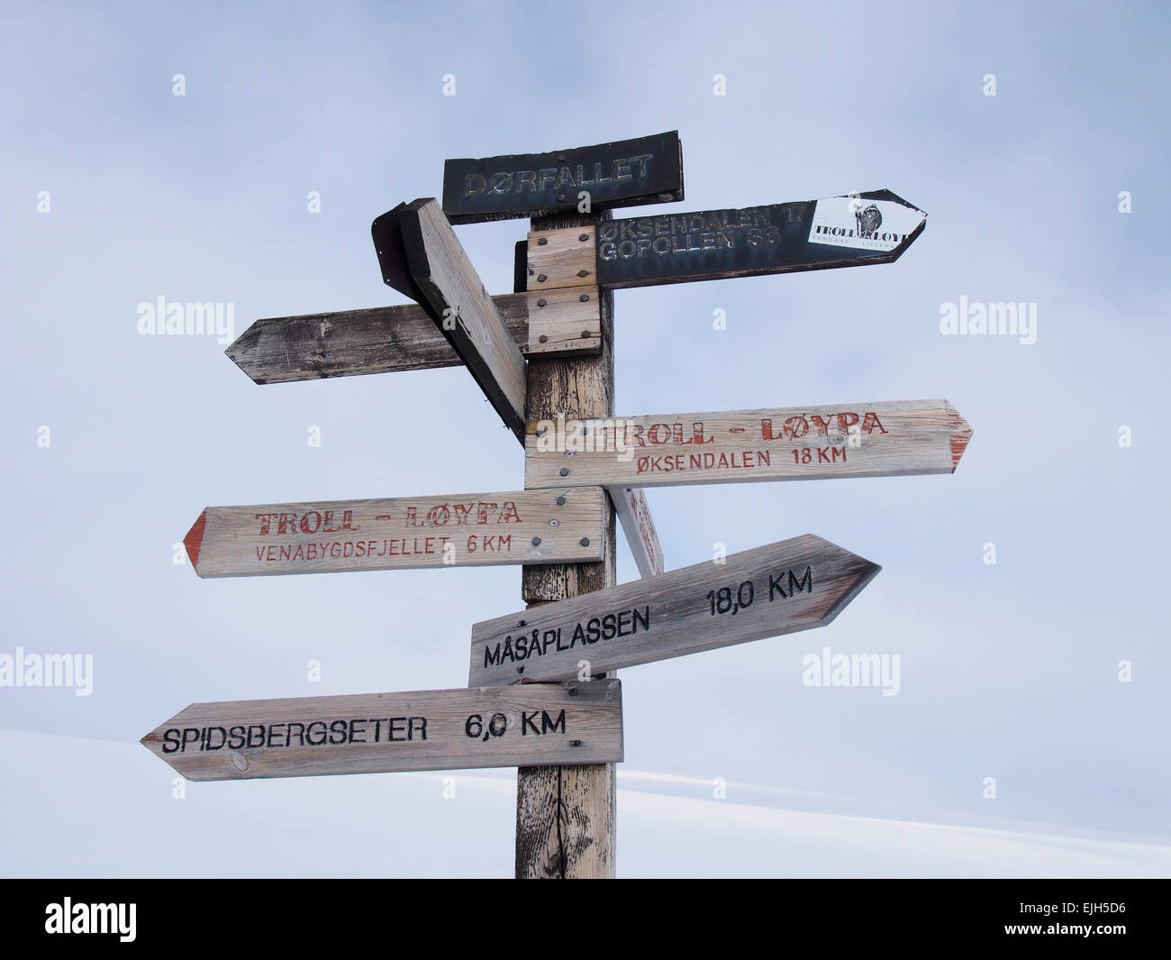 Norwegian travel and direction signs hi-res stock photography and ...
