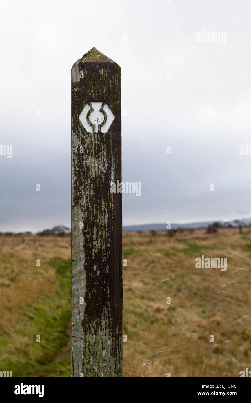 Wooden post marker footpath hi-res stock photography and images - Alamy