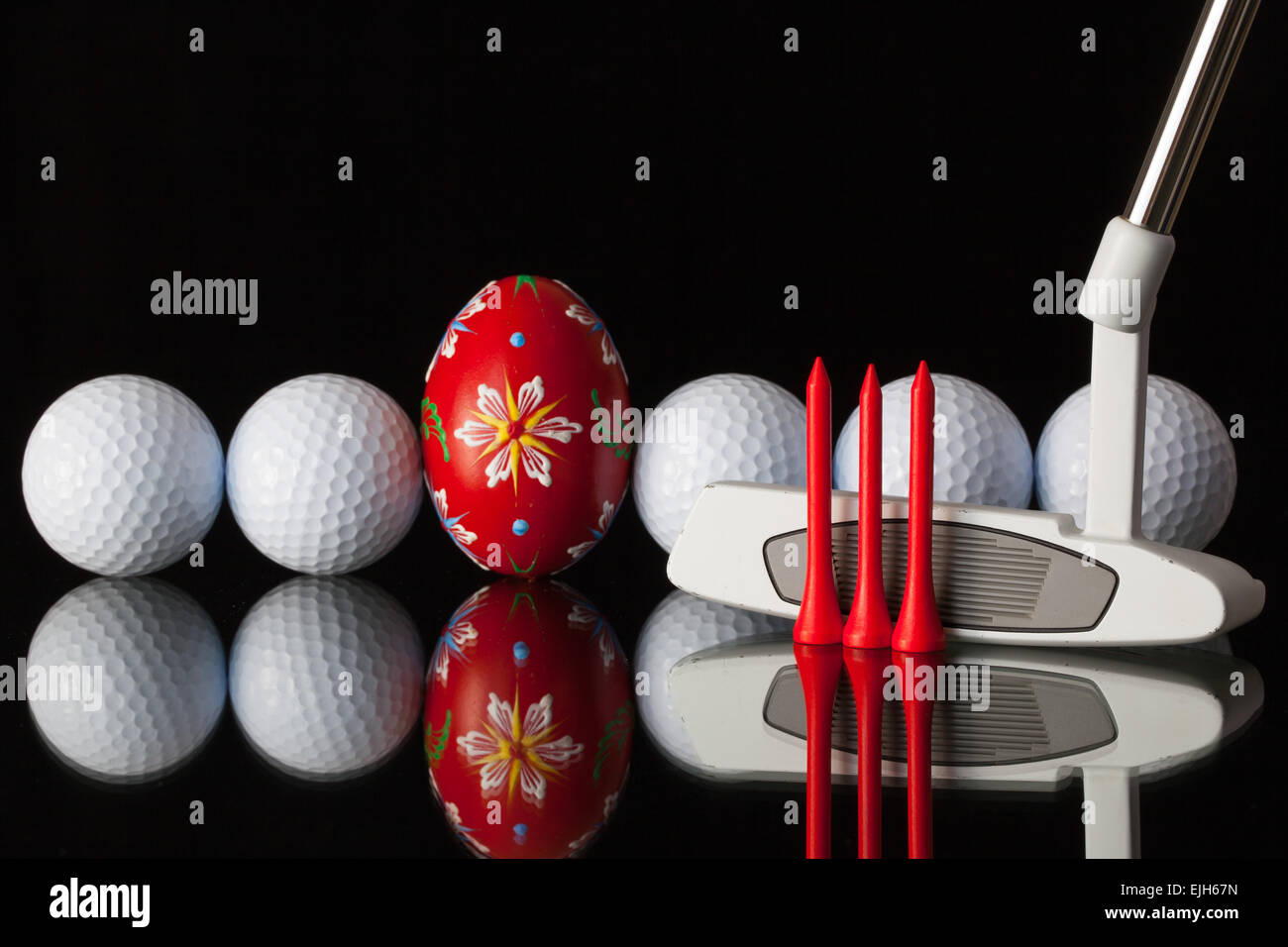 Egg on a golf tee hi-res stock photography and images - Alamy